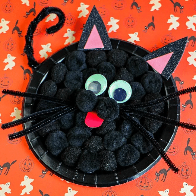 21+ Paper Plate Halloween Crafts - This Tiny Blue House