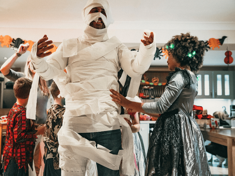 The Best Teen Halloween Activities: 25+ Top Spooky Ideas You Need To ...