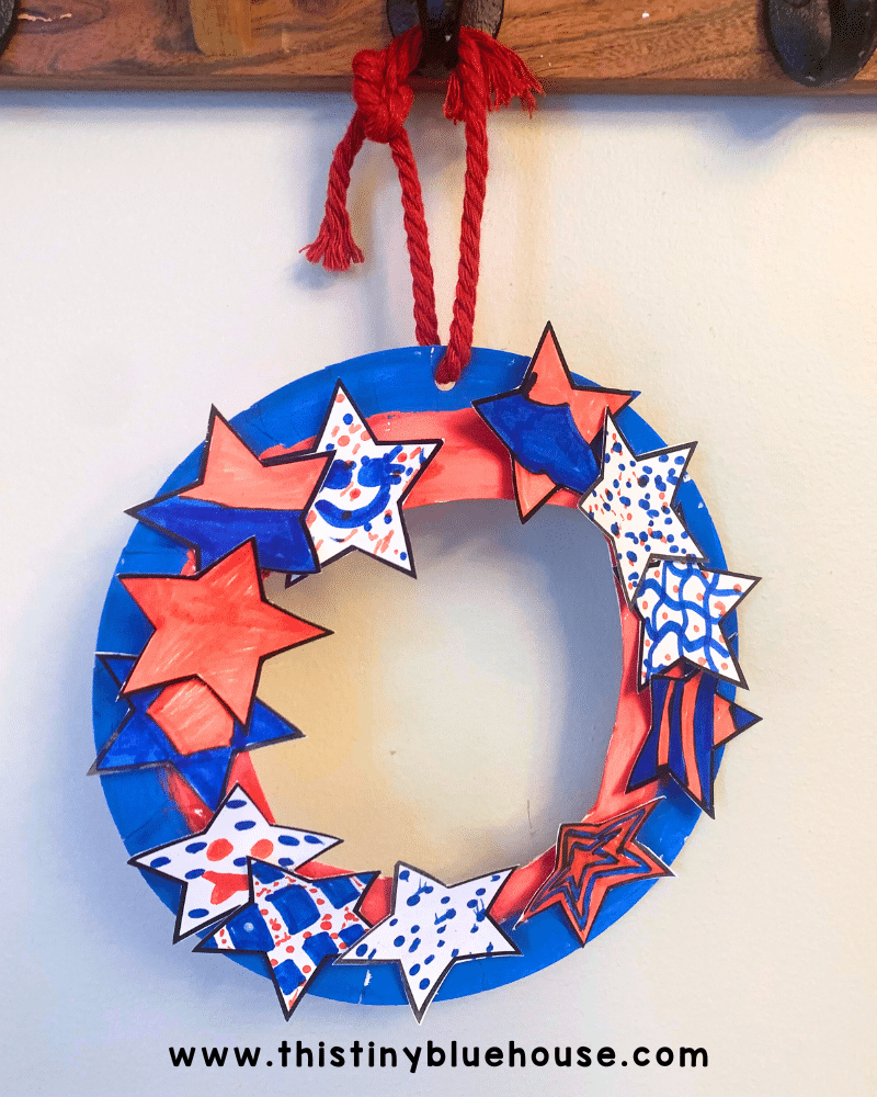Patriotic Paper Plate Wreath Craft - This Tiny Blue House
