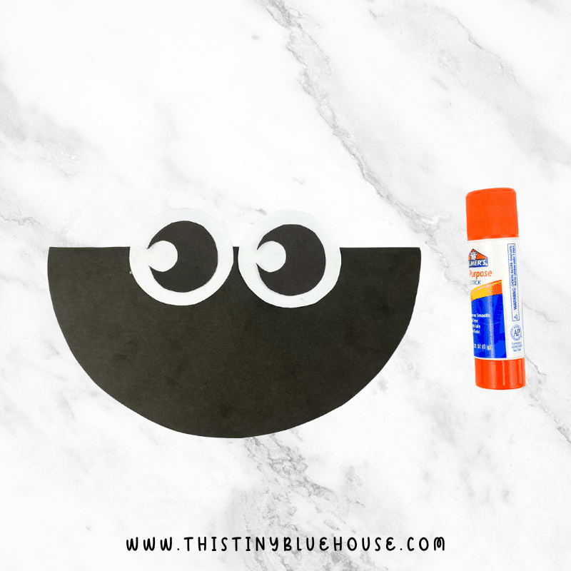 Easy Bat Craft For Halloween - This Tiny Blue House