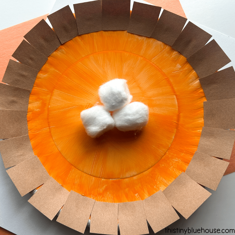 Pumpkin Pie Paper Plate Craft - This Tiny Blue House