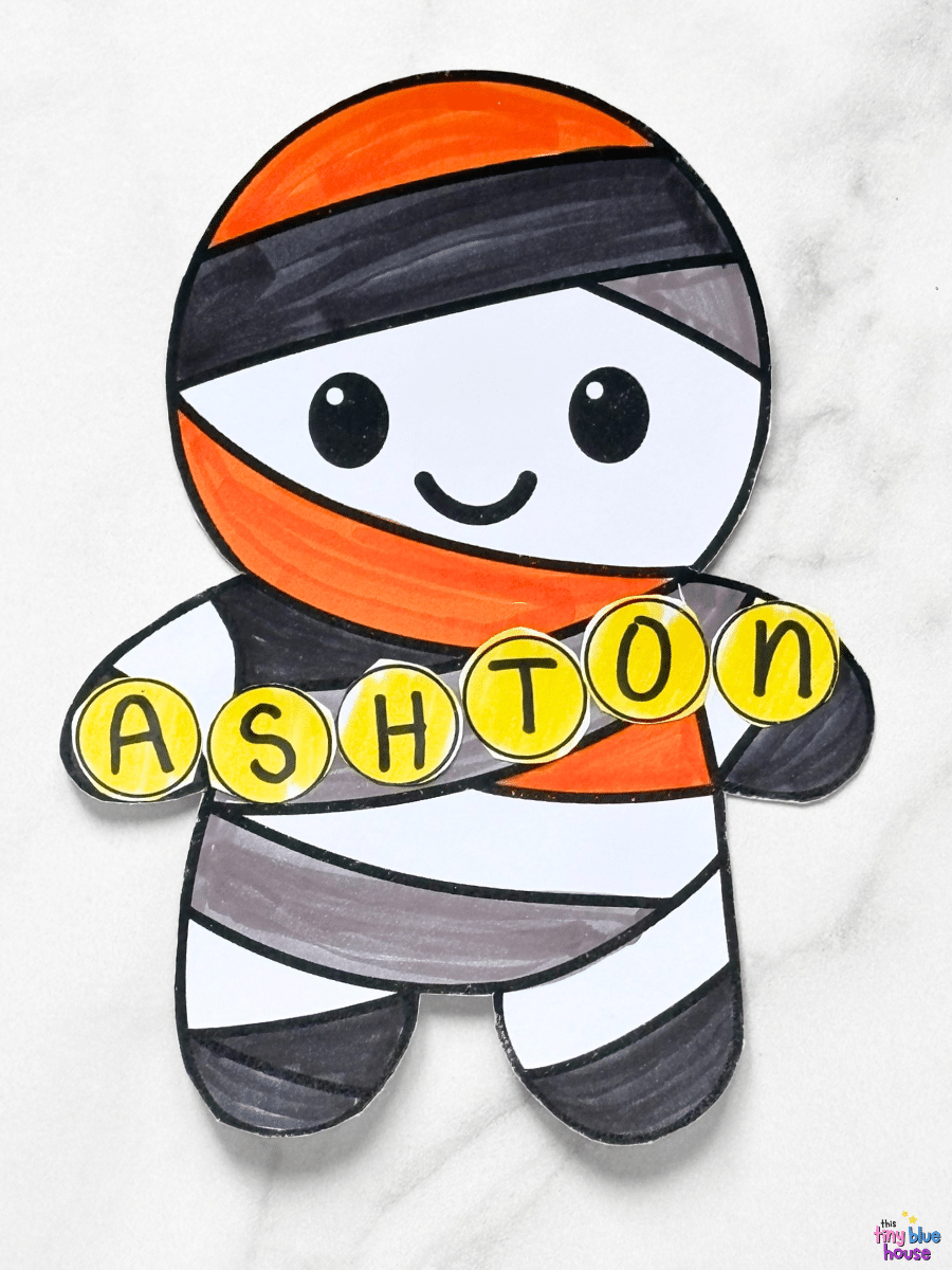 Mummy Name Craft - This Tiny Blue House